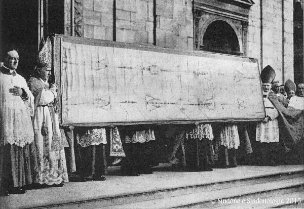 Folding Patterns – The Medieval Shroud